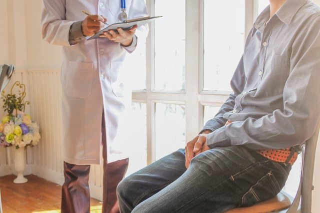 Íngua na virilha: o que pode ser (e o que fazer) - Elizeu Rosa